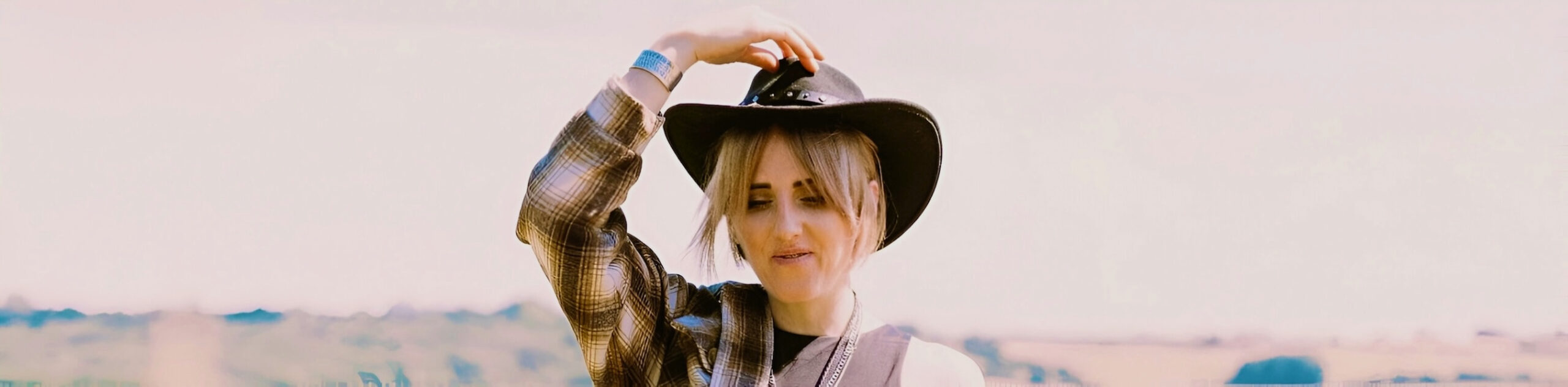 Female Country Singer Hire | Musicians Inc